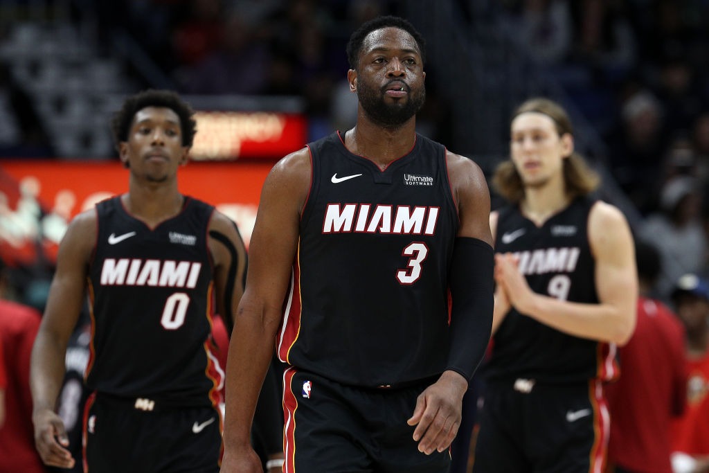 Wade nears triple-double in his last game in Chicago