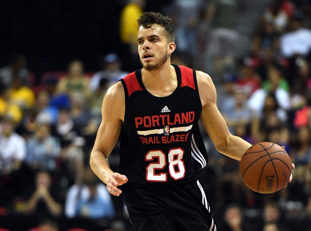 Boston signs RJ Hunter