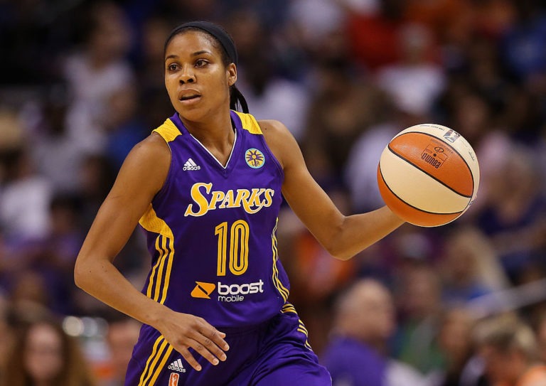 Sacramento contrata a Lindsey Harding, ex jugadora WNBA, como técnico ...