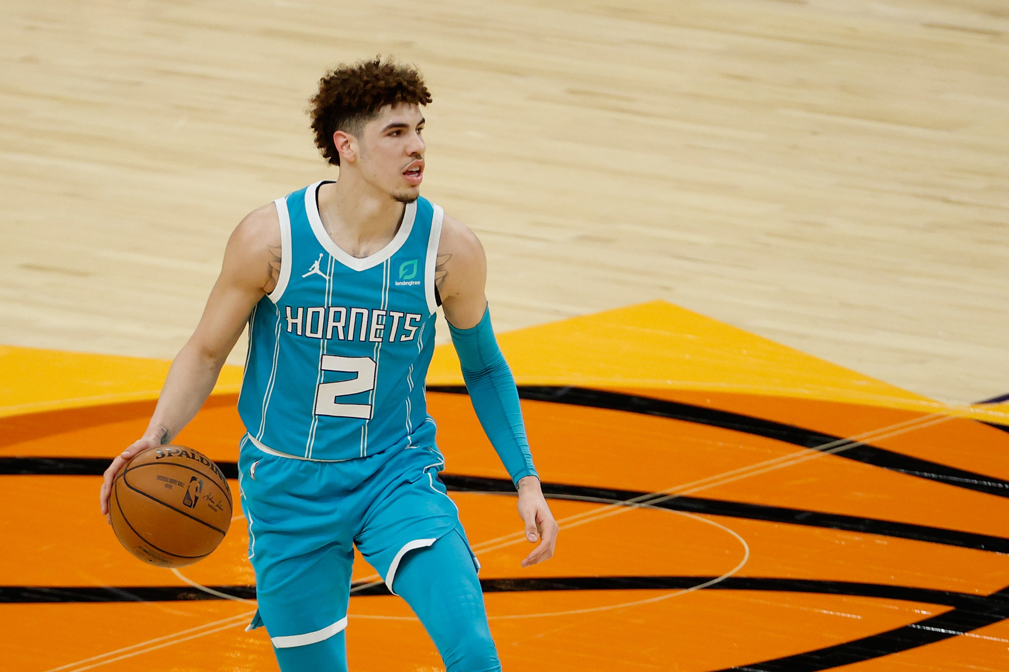 LaMelo Ball podría perderse lo que resta de temporada