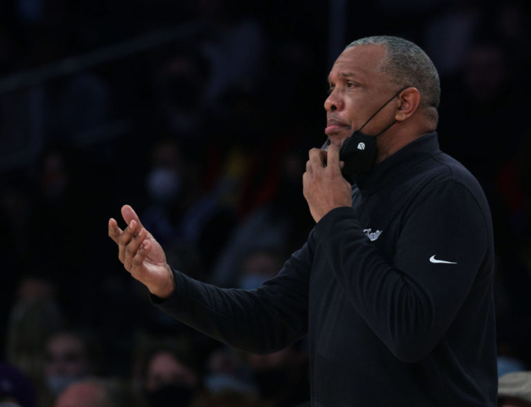 Alvin Gentry no seguirá al frente del banquillo de los Sacramento Kings