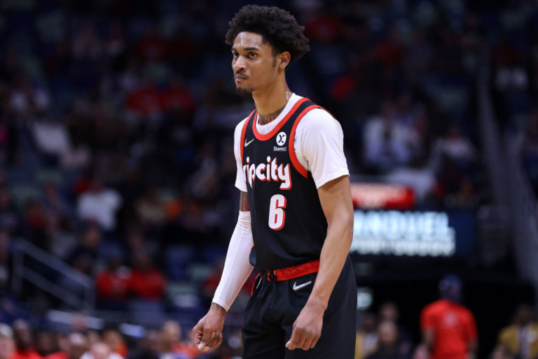 Los Blazers garantizan el tercer año de contrato de Keon Johnson