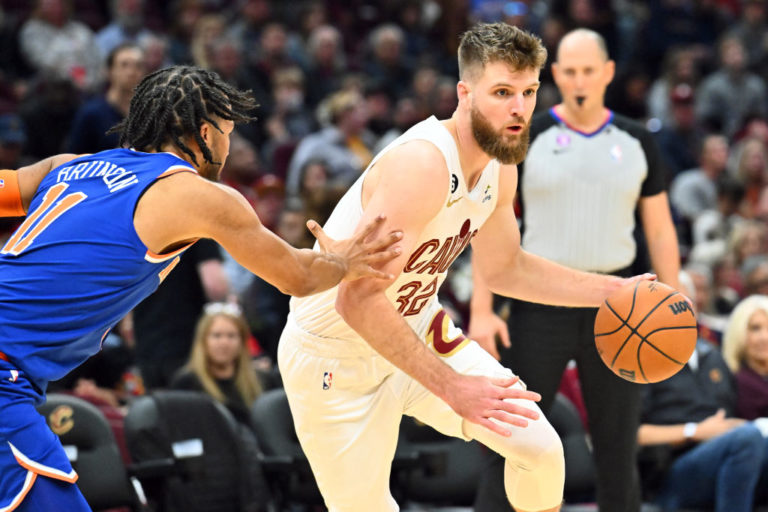 Cleveland loses Dean Wade for the next 3-4 weeks