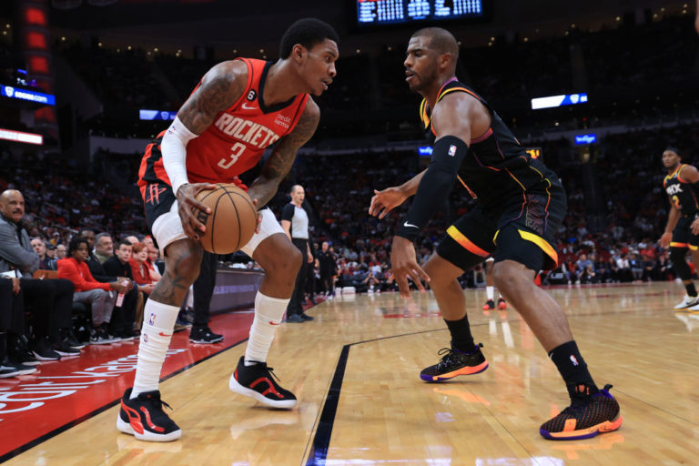 Houston hurga en la herida de los Suns