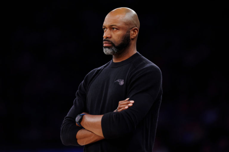 Jamahl Mosley extends his contract four years